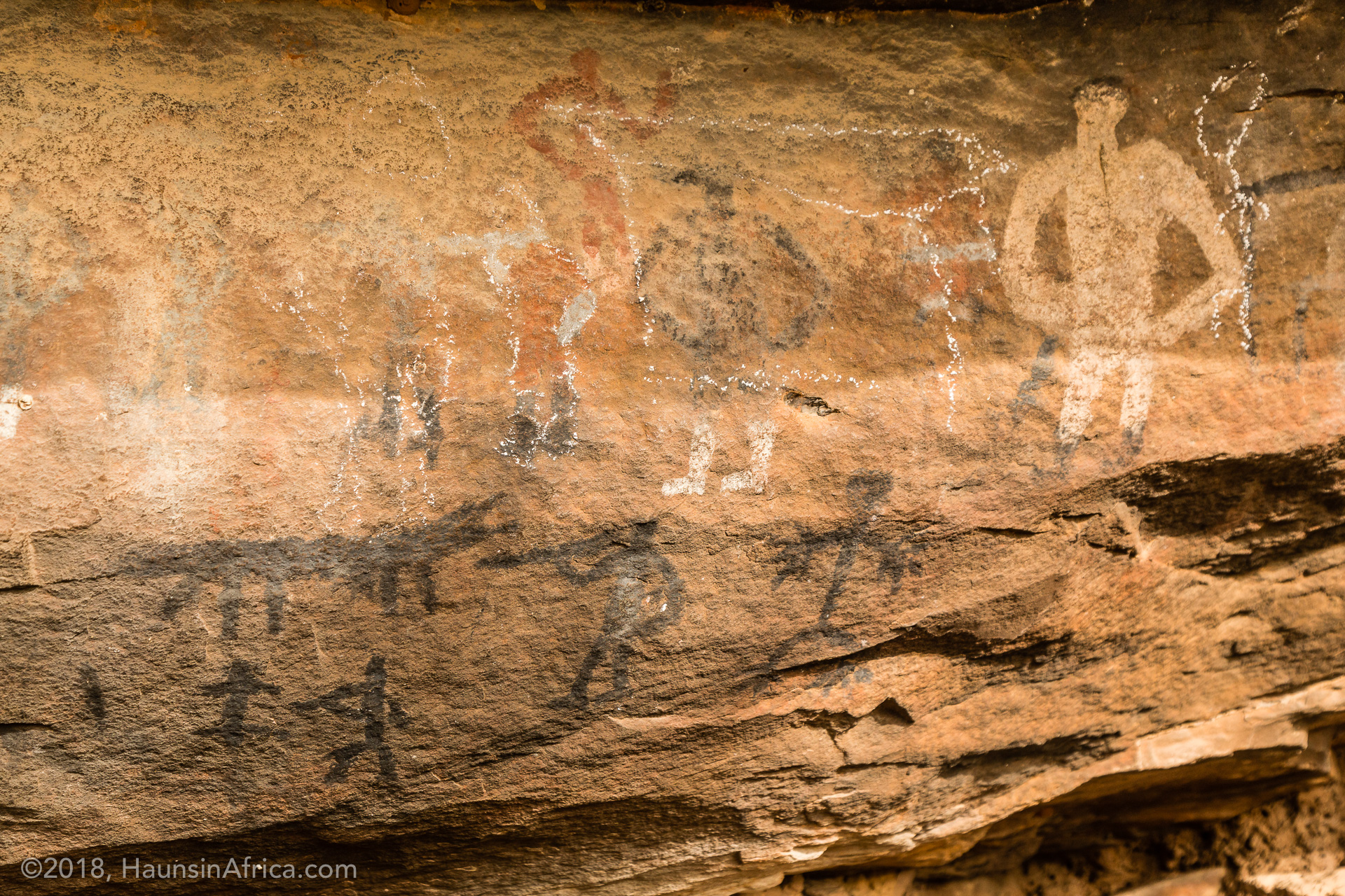 Tanfiok-Naamaa Rock Paintings of Jilik, Ghana - The Hauns in Africa