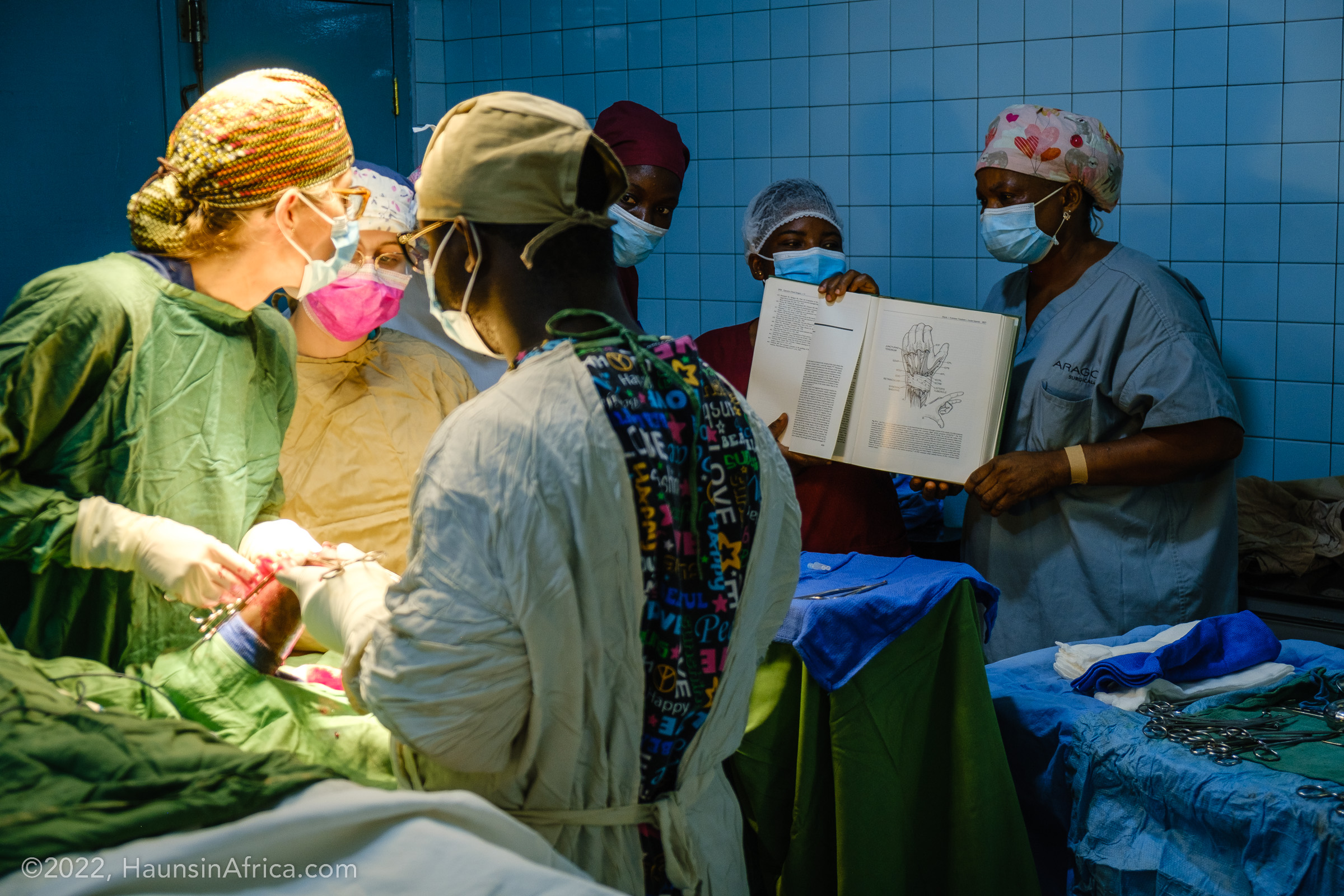 Wrist Extensor Machete injury - The Hauns in Africa